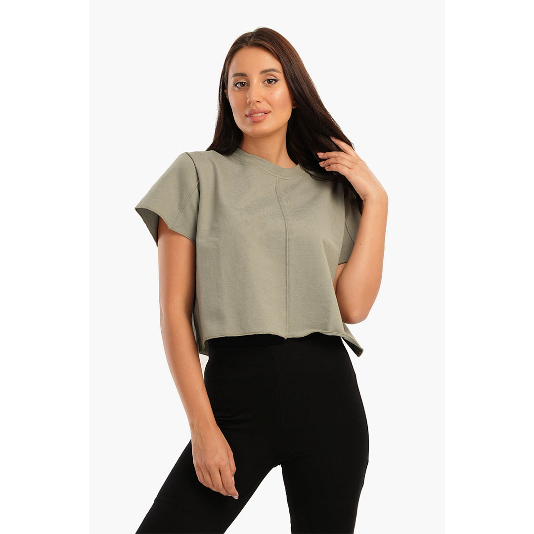 قميص بيجامة نسائي من القطن بحواف مزينة.